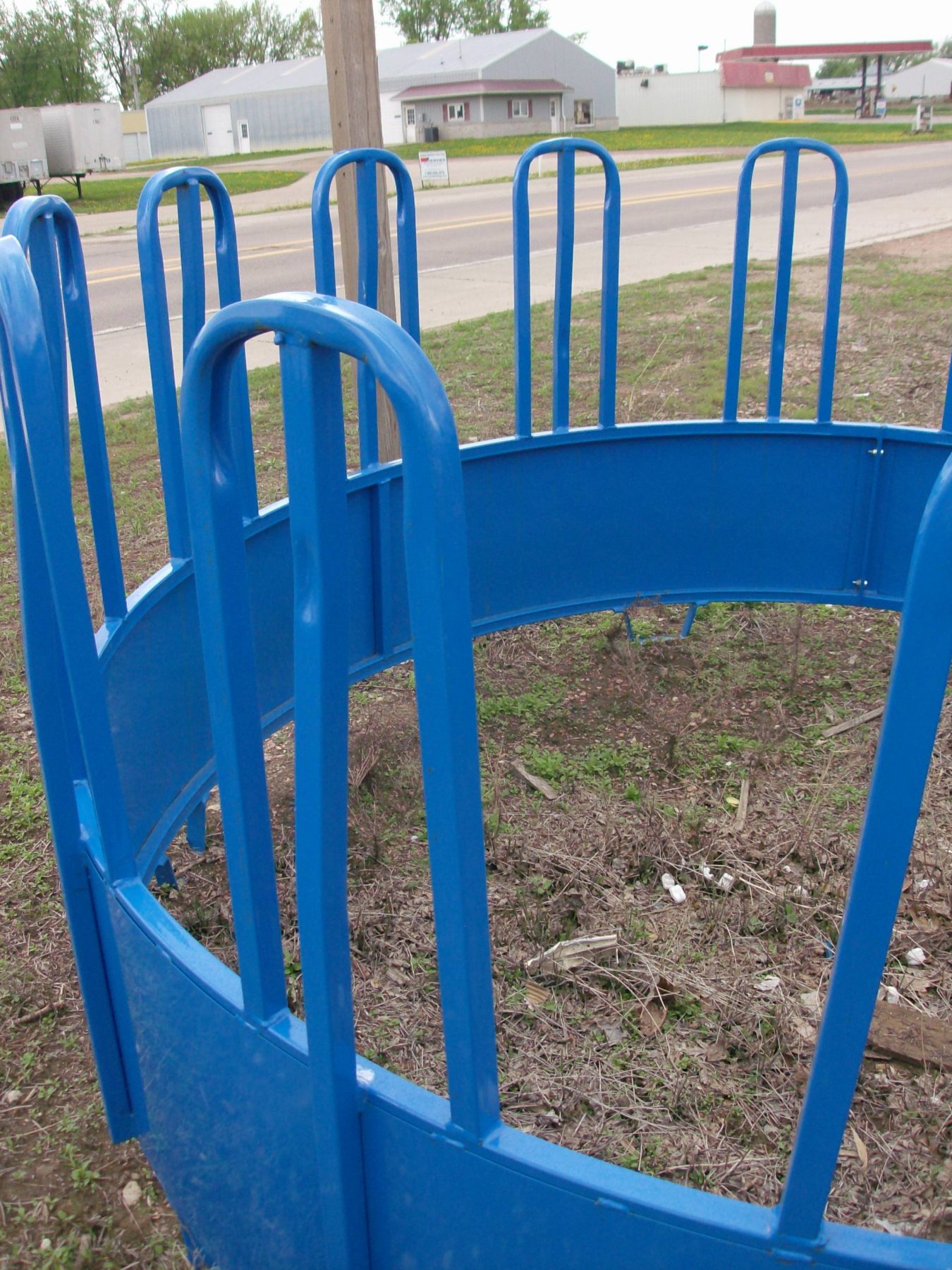 Horse & Bull Round Bale Feeder - Te Slaa Manufacturing