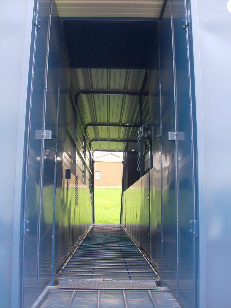 24' Hog Loading Chute with 3 way load out - Te Slaa Manufacturing