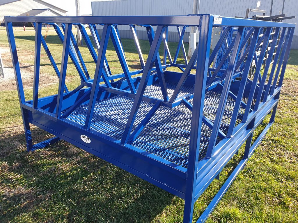 Hay Feeding Skid with Mesh bottom - Te Slaa Manufacturing